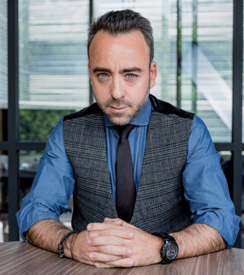 Victor Serrano y ELEMENTAL - Campaigns and Elections México